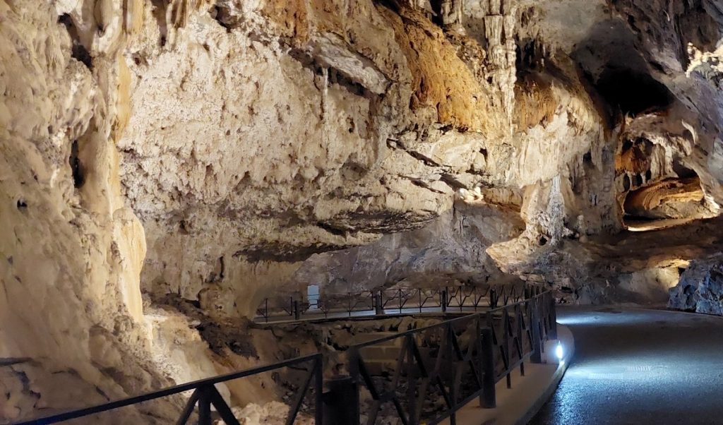 Explore Sardinia's Underground: The best 7 caves to visit in Sardinia